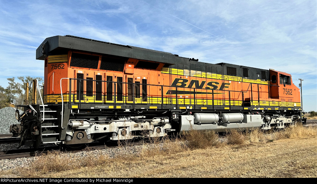 BNSF 7562 - Bad order